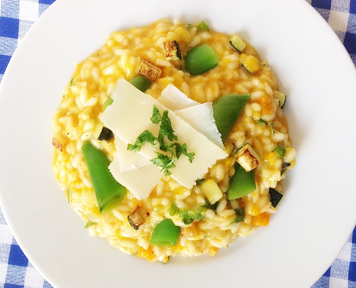 Tekvicové risotto s cuketou a hráškom